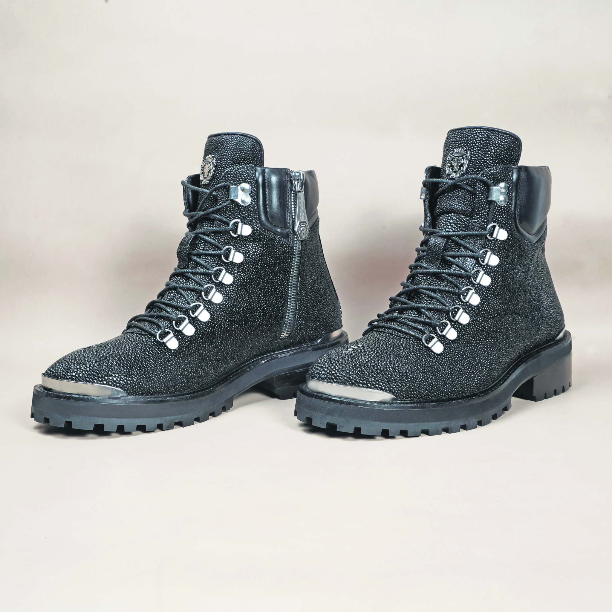 Best ways to restore and reuse your leather accessories - The Daily ...