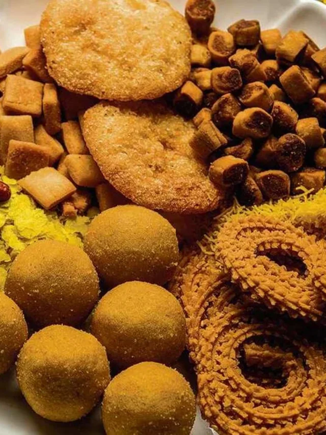 Diwali 2024: Must Try Maharashtrian Faral Foods You Should Try