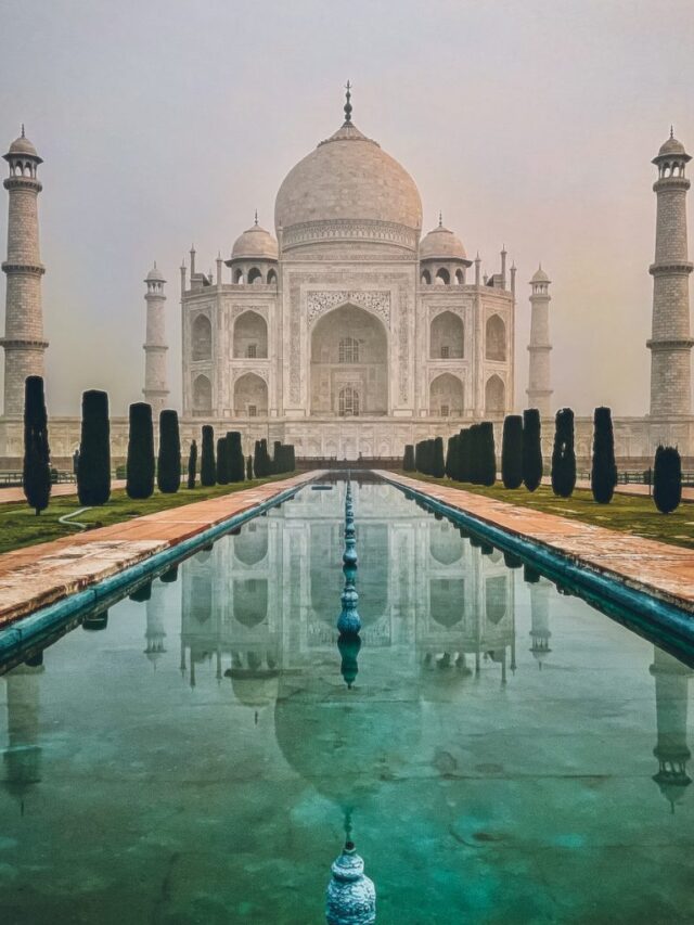 Do You Know About Pakistan's "Taj Mahal" ? Here All You Need To Know About