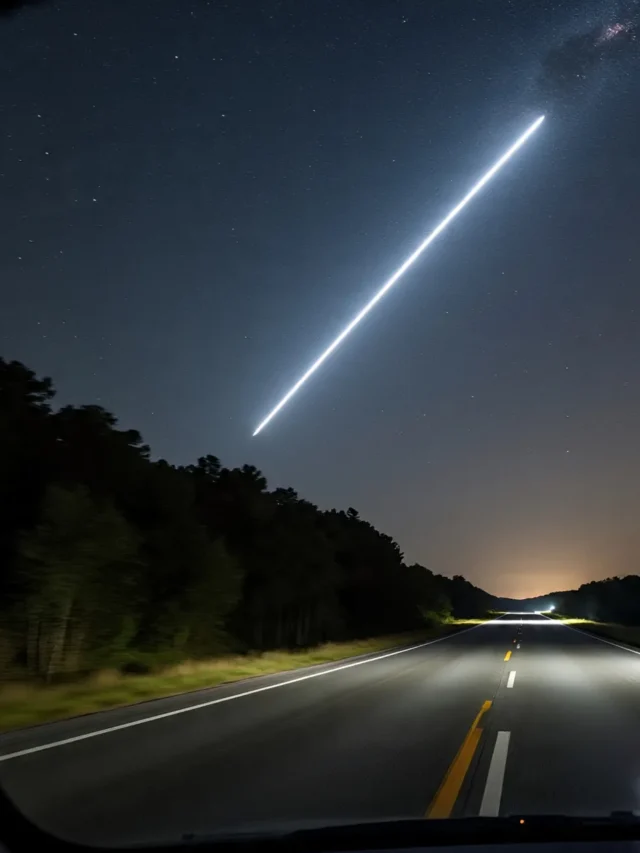 Dashcam captures meteor streaking through South Carolina sky
